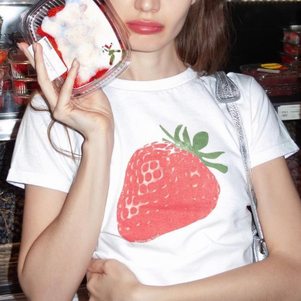 In Print We Trust | Graphic Print Tees